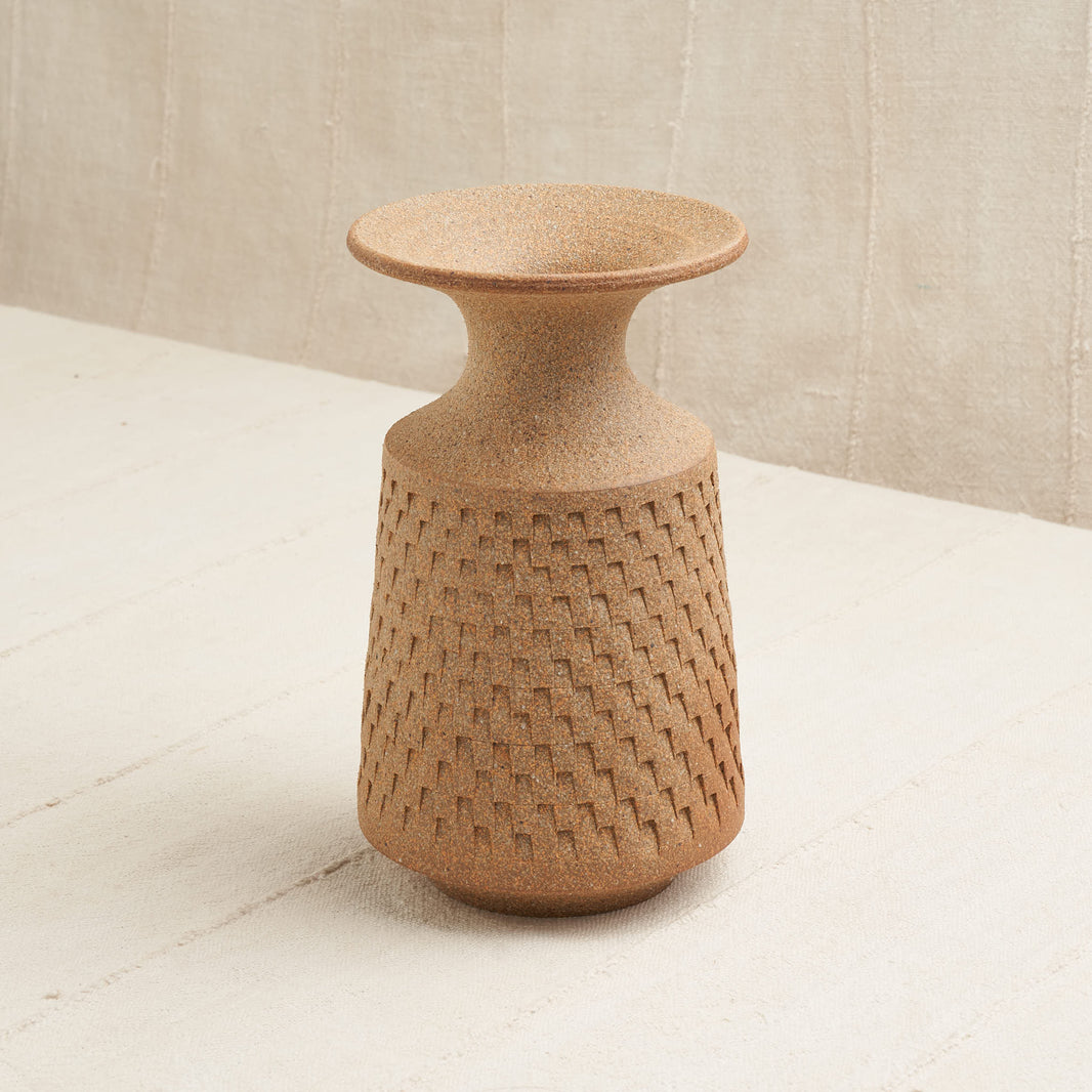 BD Pottery | Minimalist Designer Ceramics at Housework
